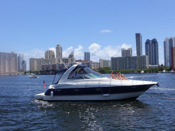 Best Miami Boat Rental and Yacht Charter Service | OnBoat Inc